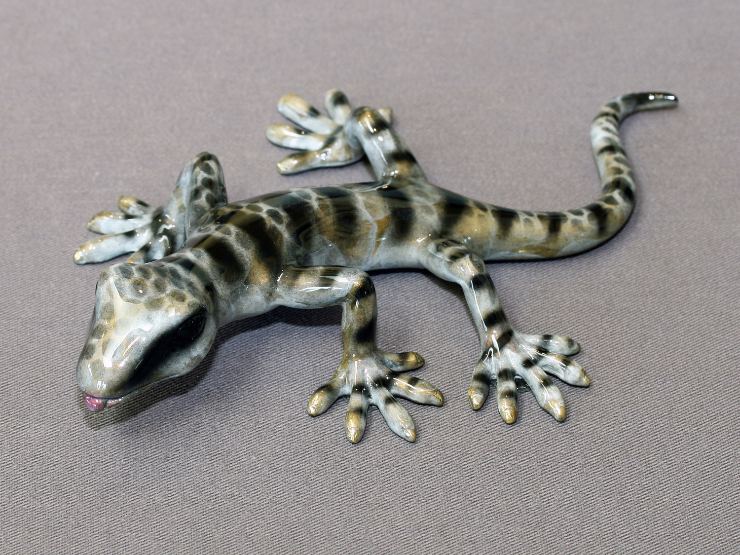 GORGEOUS BRONZE LIZARD Gecko Figurine Statue and similar items