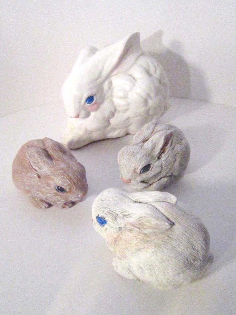Four Bunny Rabbits Hand Painted Vintage Ceramic, Mother and Baby Kits ...