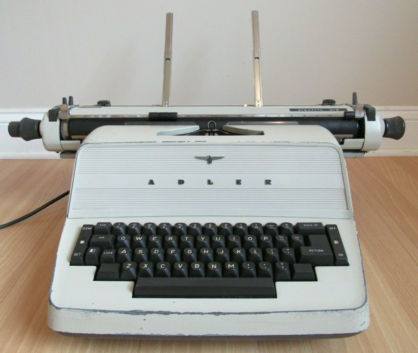 ADLER TYPEWRITER electric 21d EXTRA WIDE CARRIAGE 18" retro vintage ...