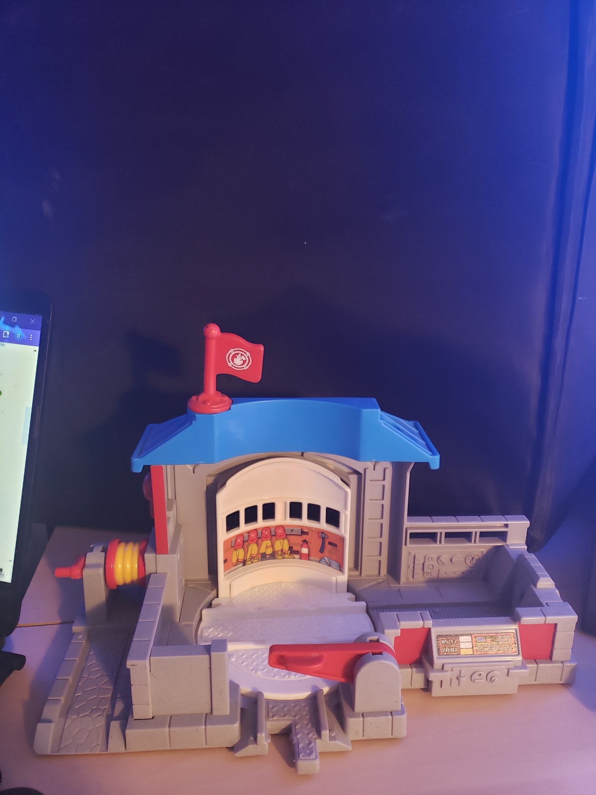 GeoTrax Train Fisher Price Fire Station 2003 Rotating Switch Track ...