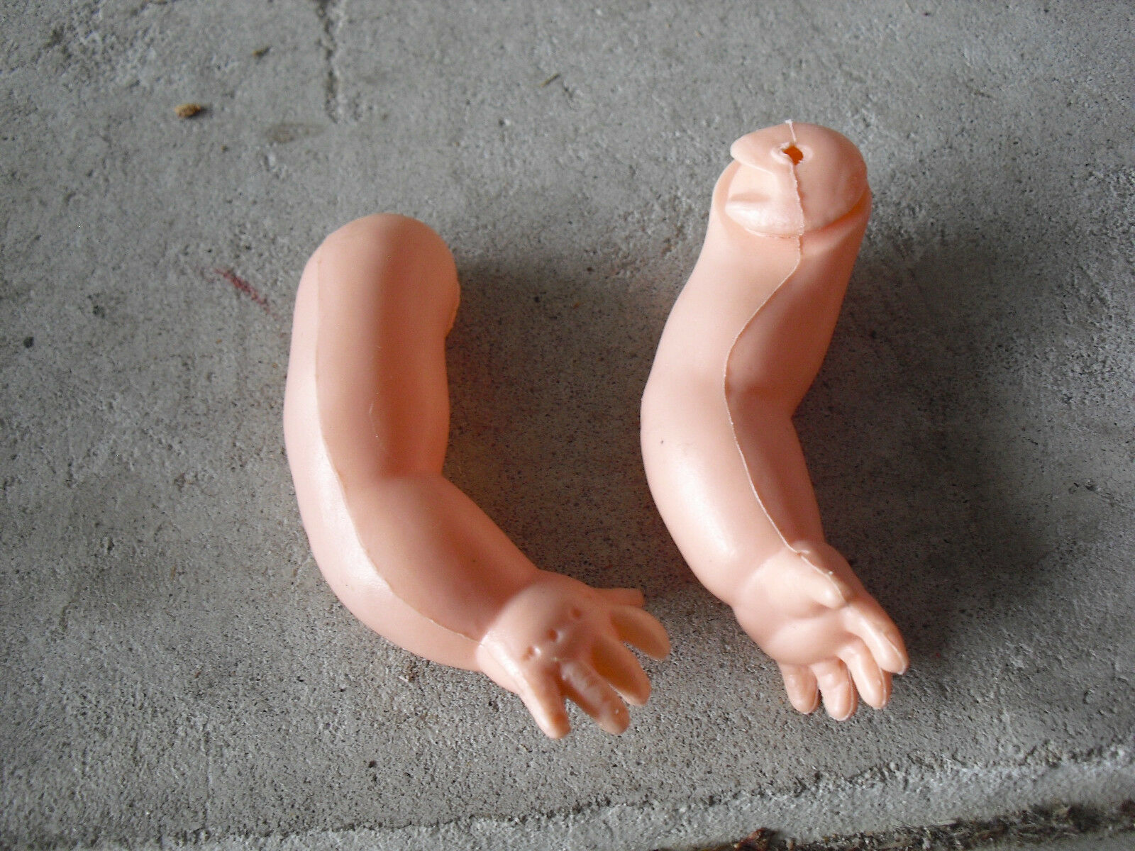 Set of Vintage 1960s Thin Plastic Girl Doll Arms 3 1/2" Long - Dolls ...