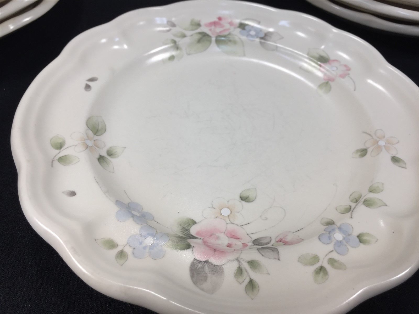 (8) Pfaltzgraff Tea Rose Pattern 7.25" Salad Plates - Pottery & Glass