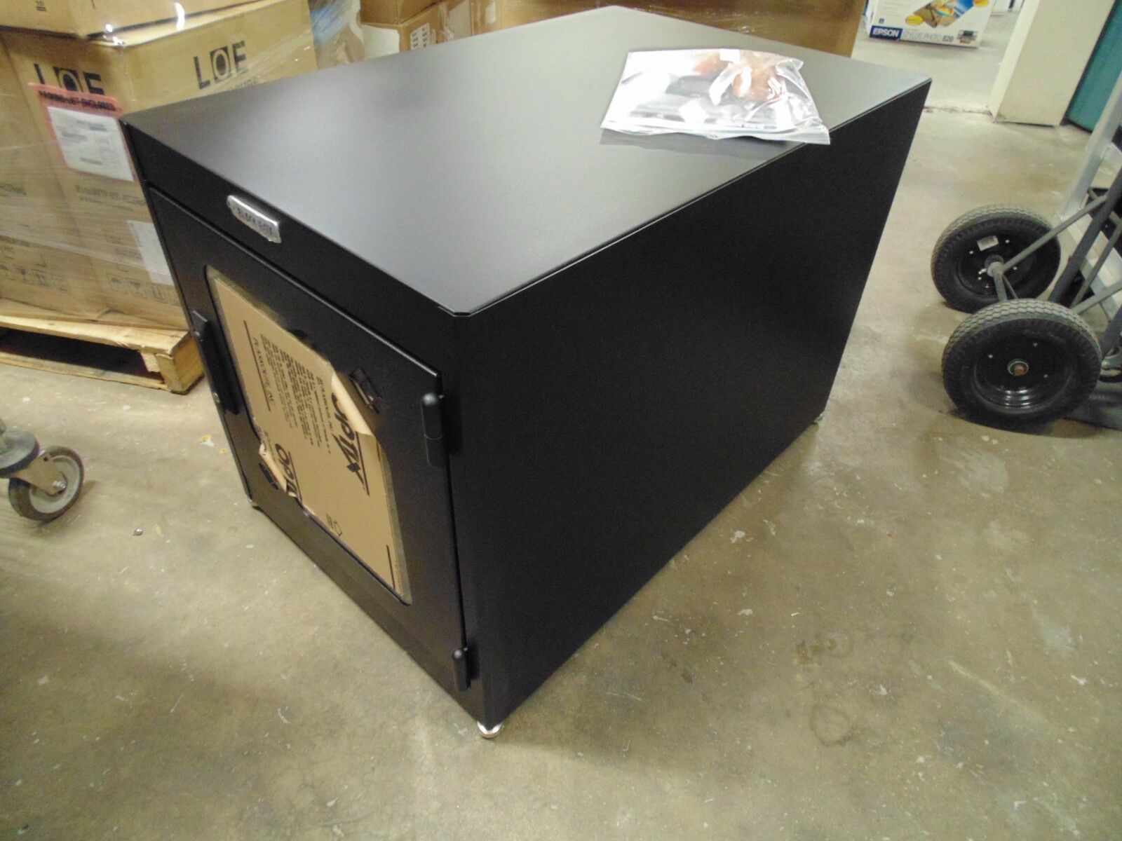 BLACK BOX RM145A-R2 Low profile compact 11U Server Rack Cabinet SOHO ...