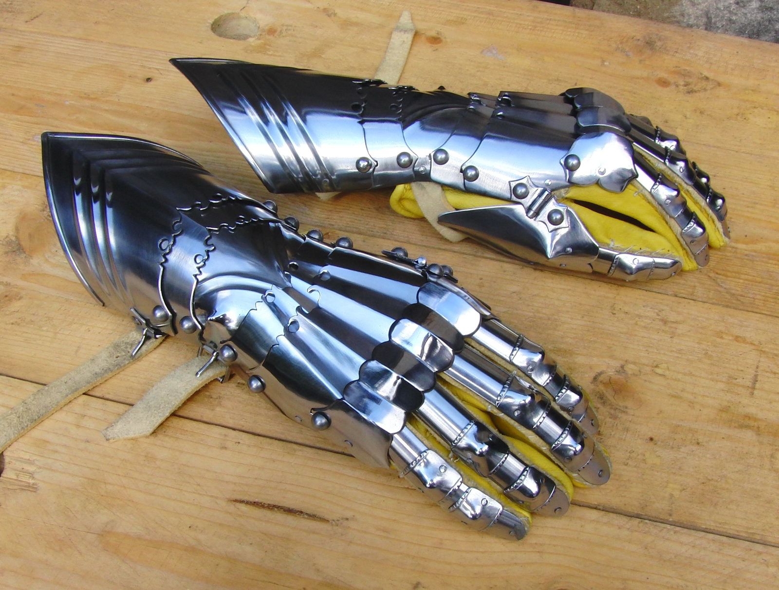 NauticalMart 15th Century Medieval Knight Gothic Style Gauntlets ...
