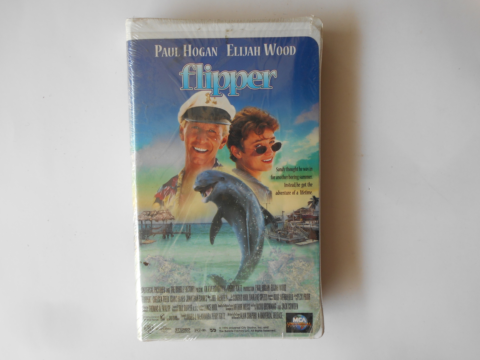 Flipper VHS Tape by MCA Universal Home Video Starring Paul Hogan - VHS ...