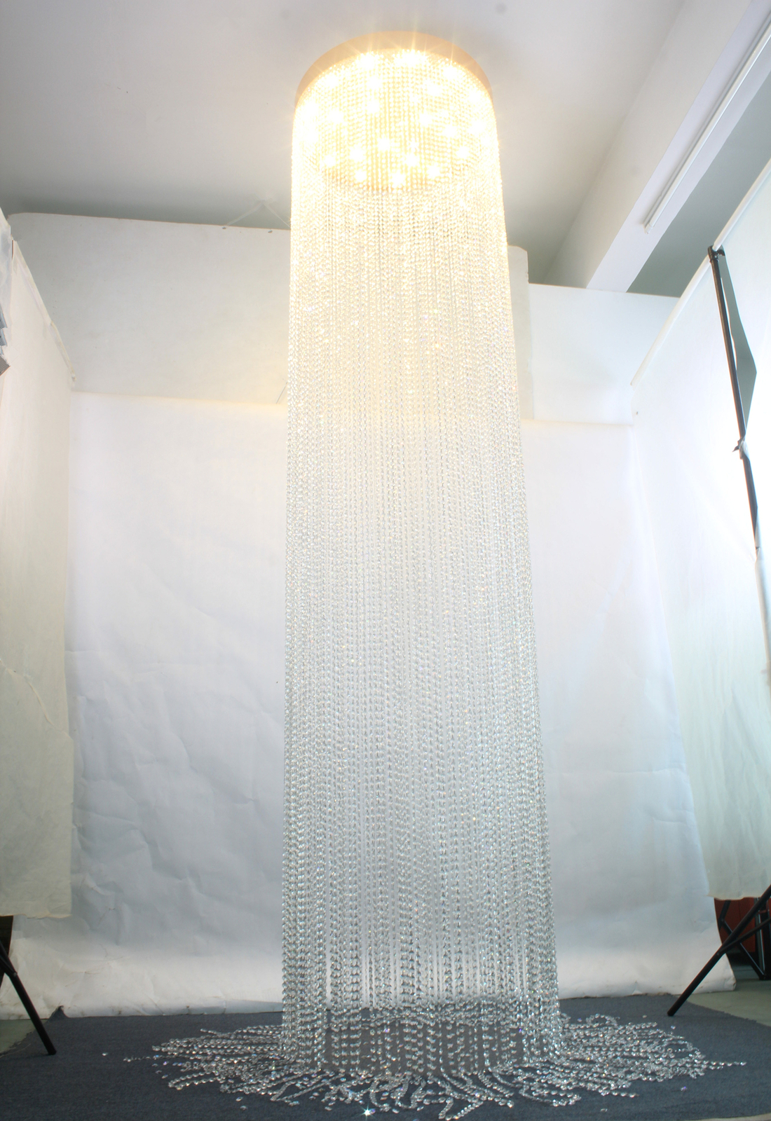 AM6000C WATERFALL - Chandeliers & Ceiling Fixtures