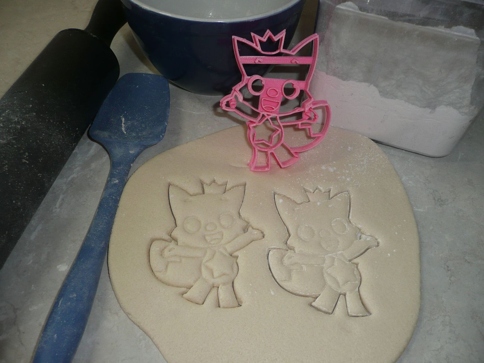 Pinkfong Pink Fox With Crown Baby Shark Cartoon Cookie Cutter USA ...