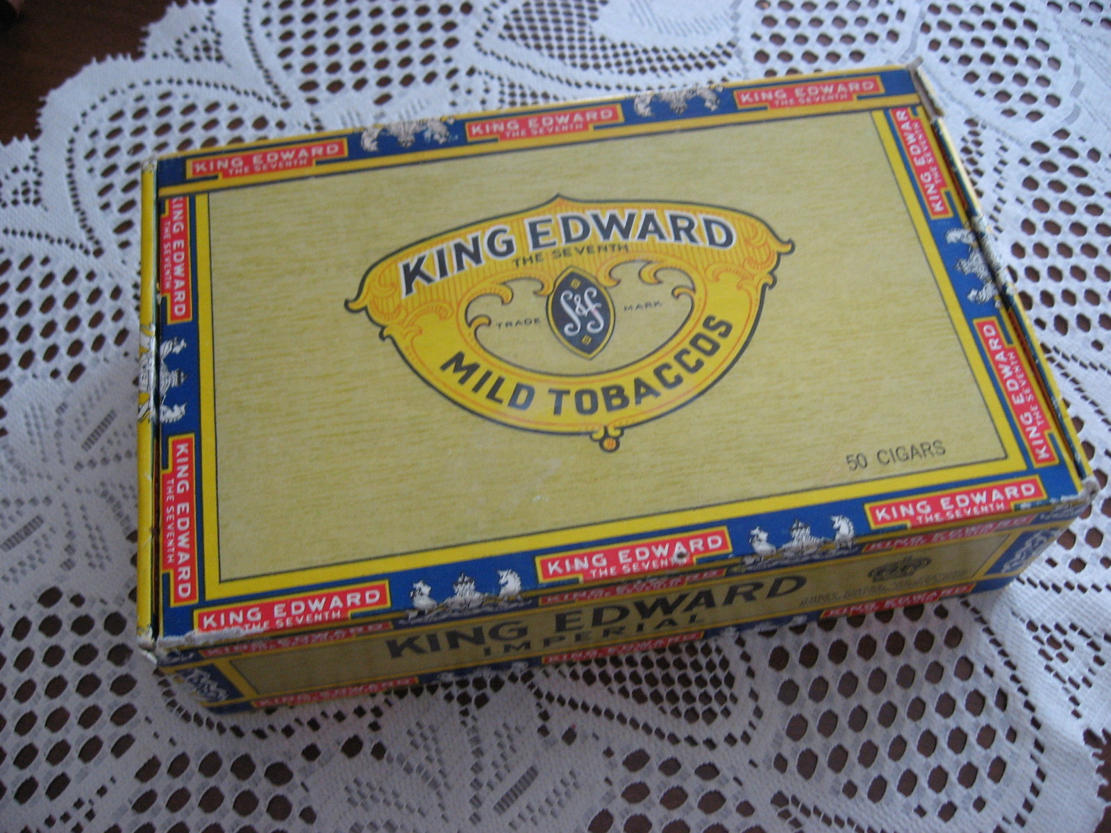 King Edward Imperial Cigar Box-50 Cigars-7¢-EMPTY-1960's-USA - Cigar Boxes