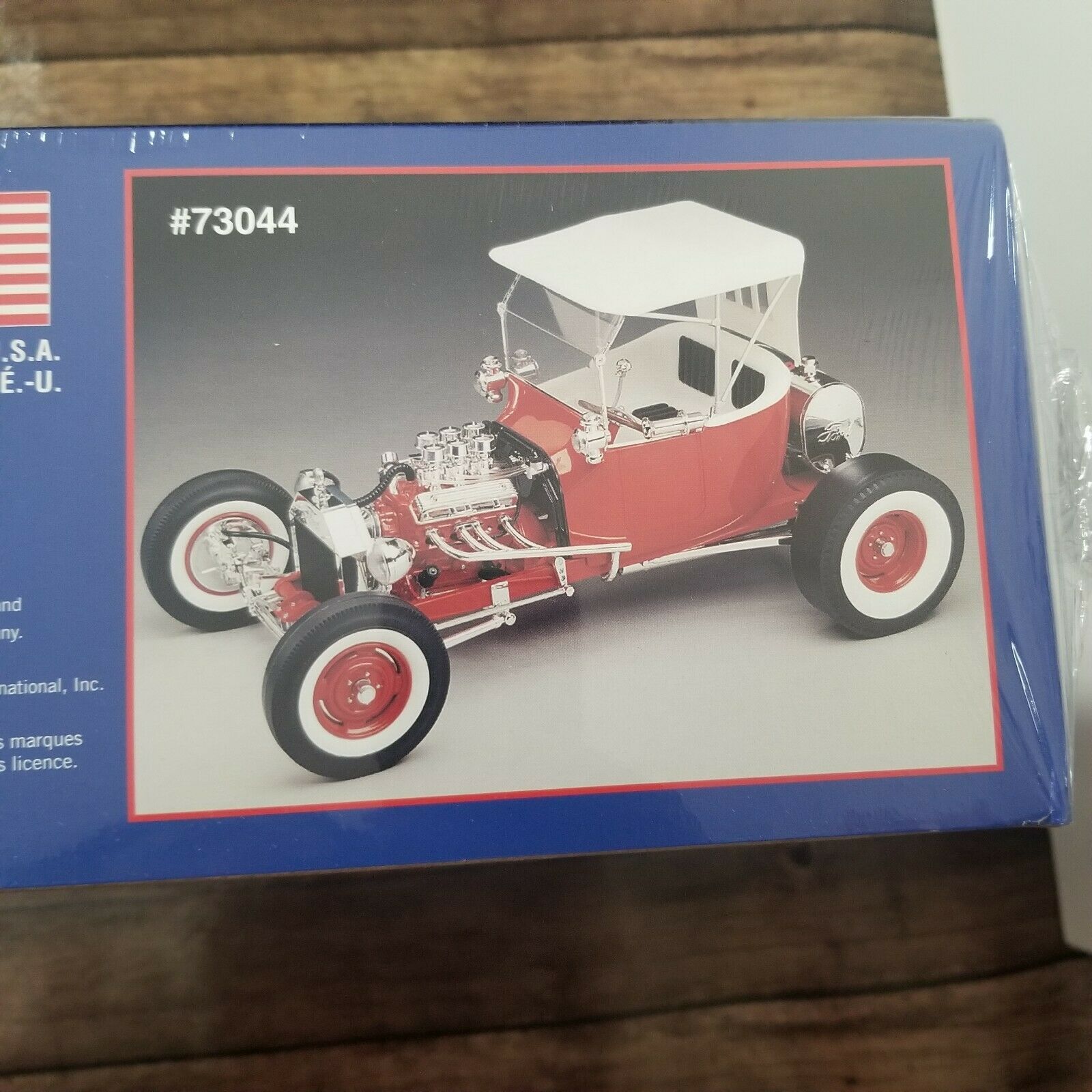 Lindberg #73044 Big Red Rod T Bucket Ford 1/8 Scale Model Kit - Hot Rod