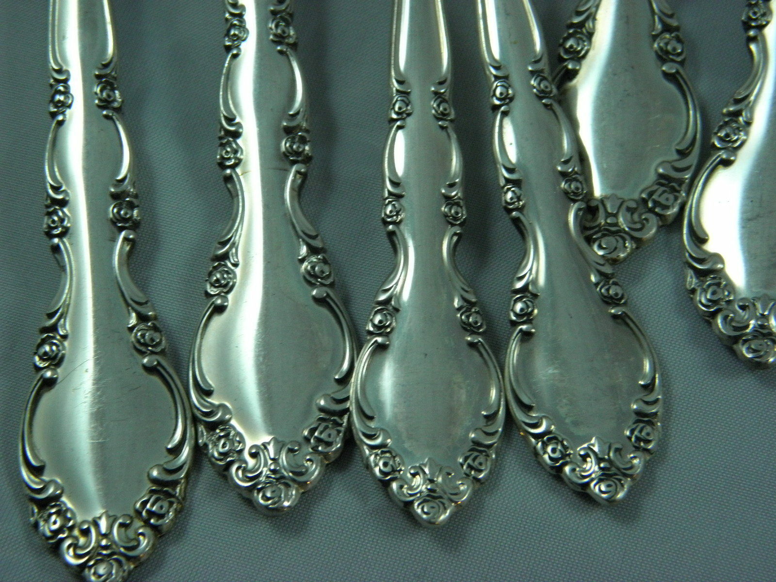 ONEIDA HEIRLOOM STERLING FLATWARE GRANDEUR PATTERN 24 PC - Flatware ...