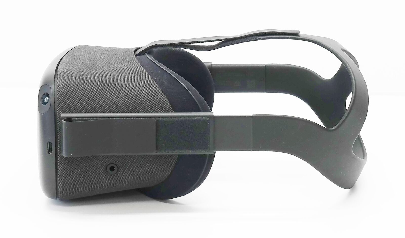 Oculus Quest 64GB All-in-One VR Gaming Headset - Black - PC & Console ...