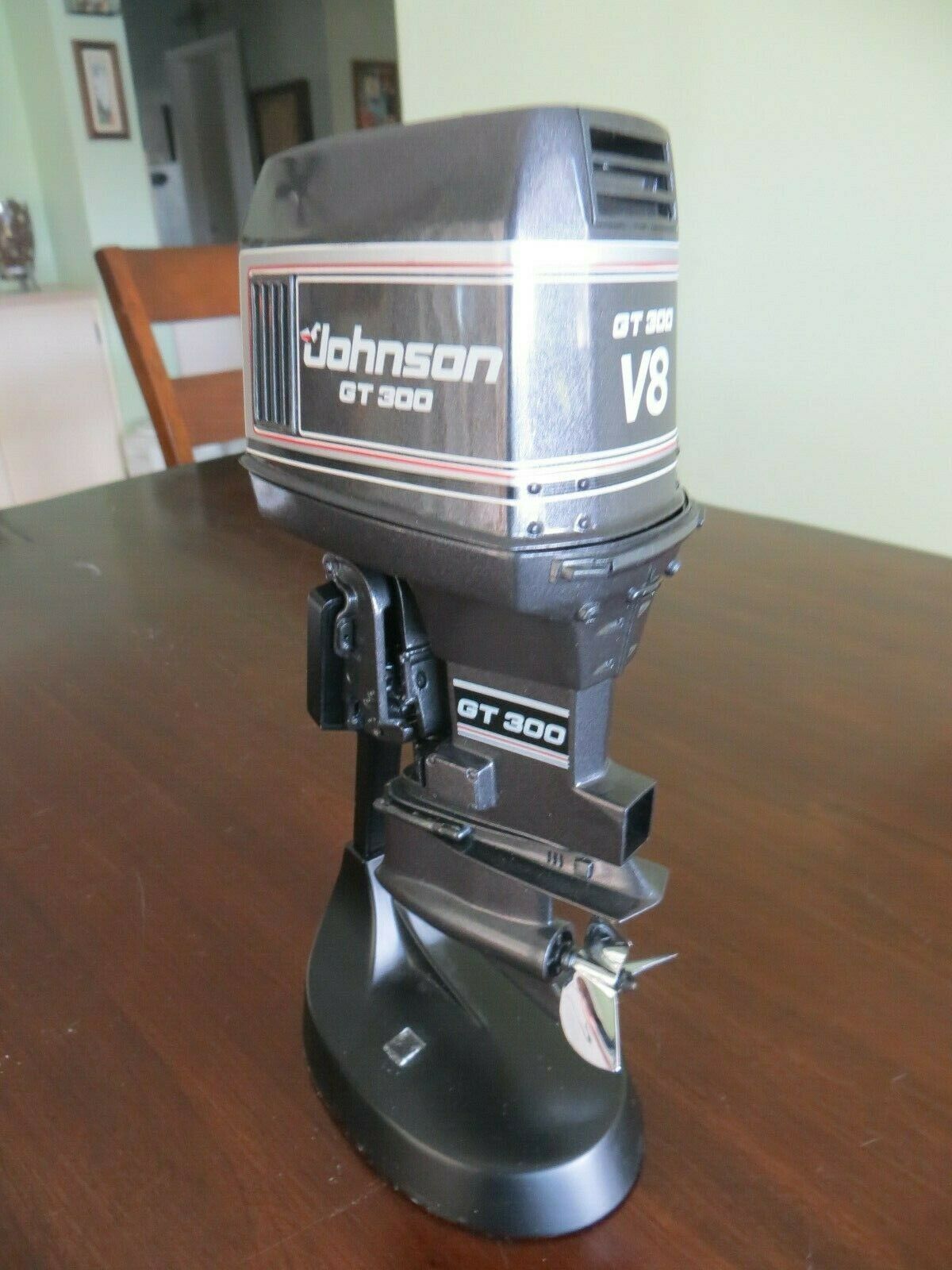 JOHNSON GT 300 HP OUTBOARD MOTOR WITH STAND ALTER SCALE BOAT MOTOR ...