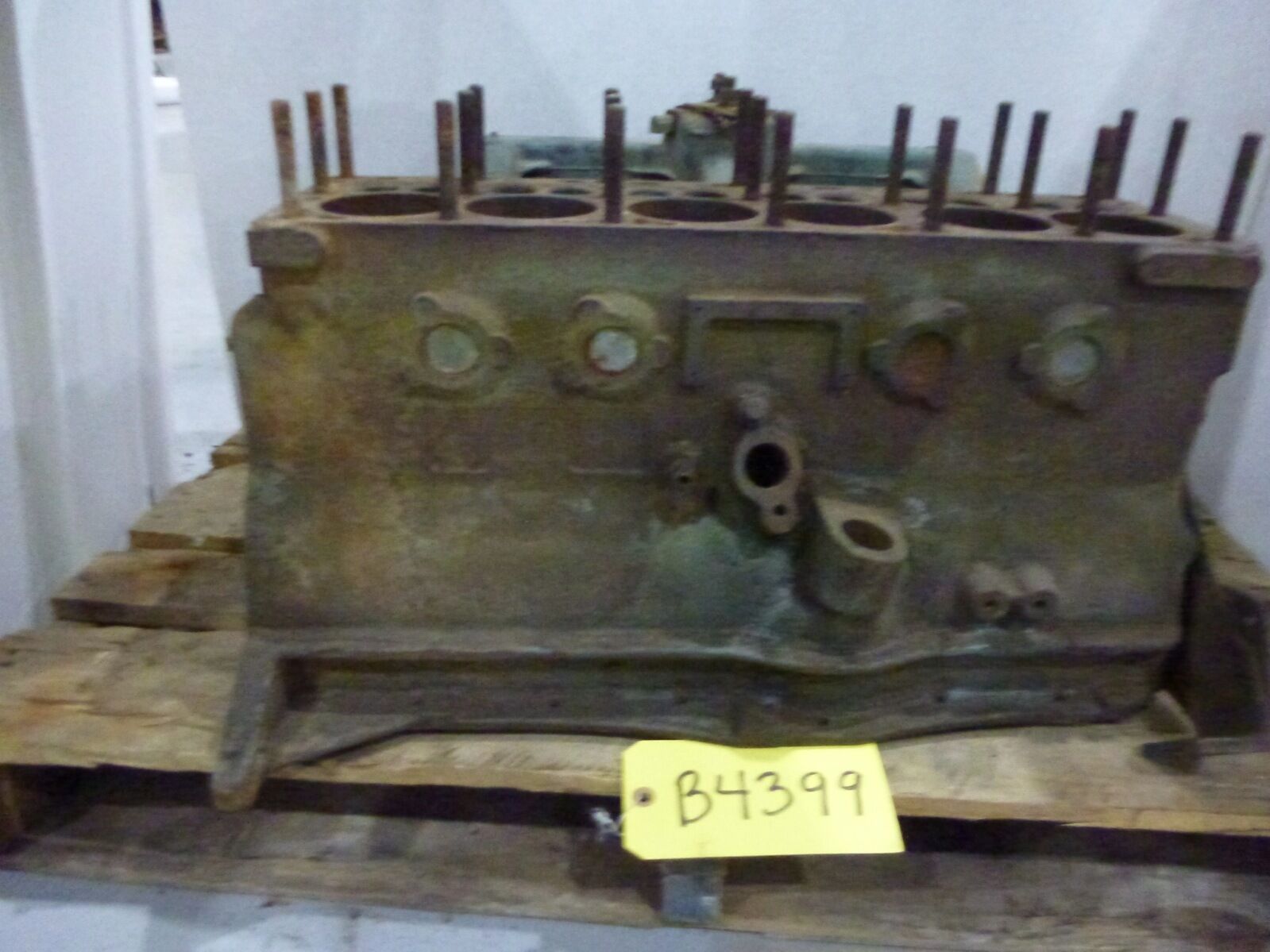 1953-54 Willys Aero 6 Cylinder Engine Block W/Manifolds - Jeep & Willys