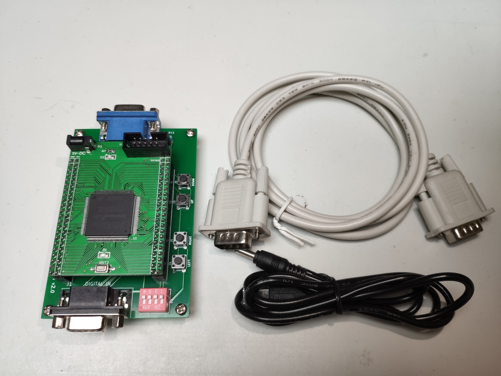 RGBI/CGA/EGA/MDA to VGA Signal Converter supports Commodore 128/C128 ...