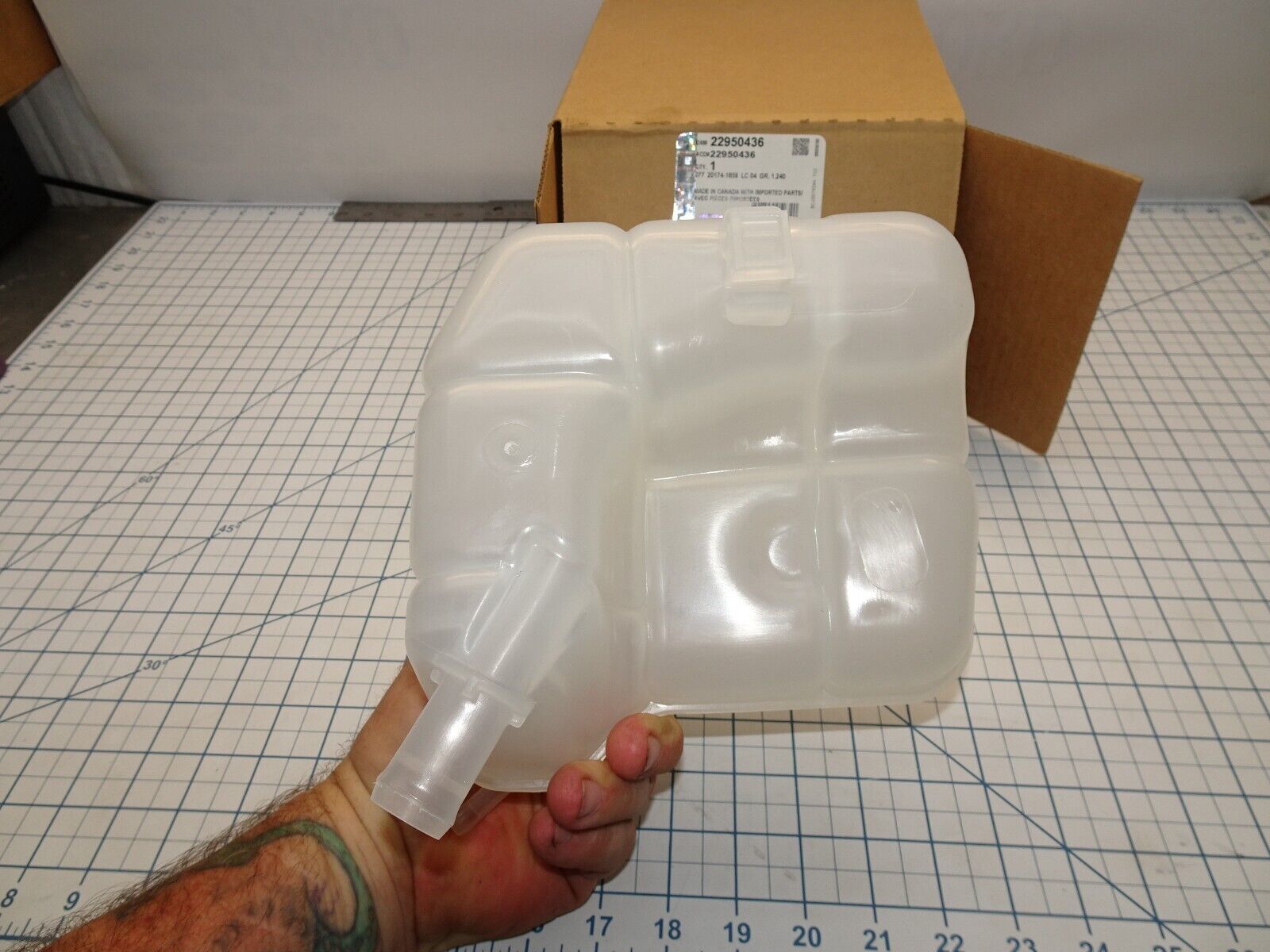 GM 22950436 Expansion Surge Overflow Tank and similar items