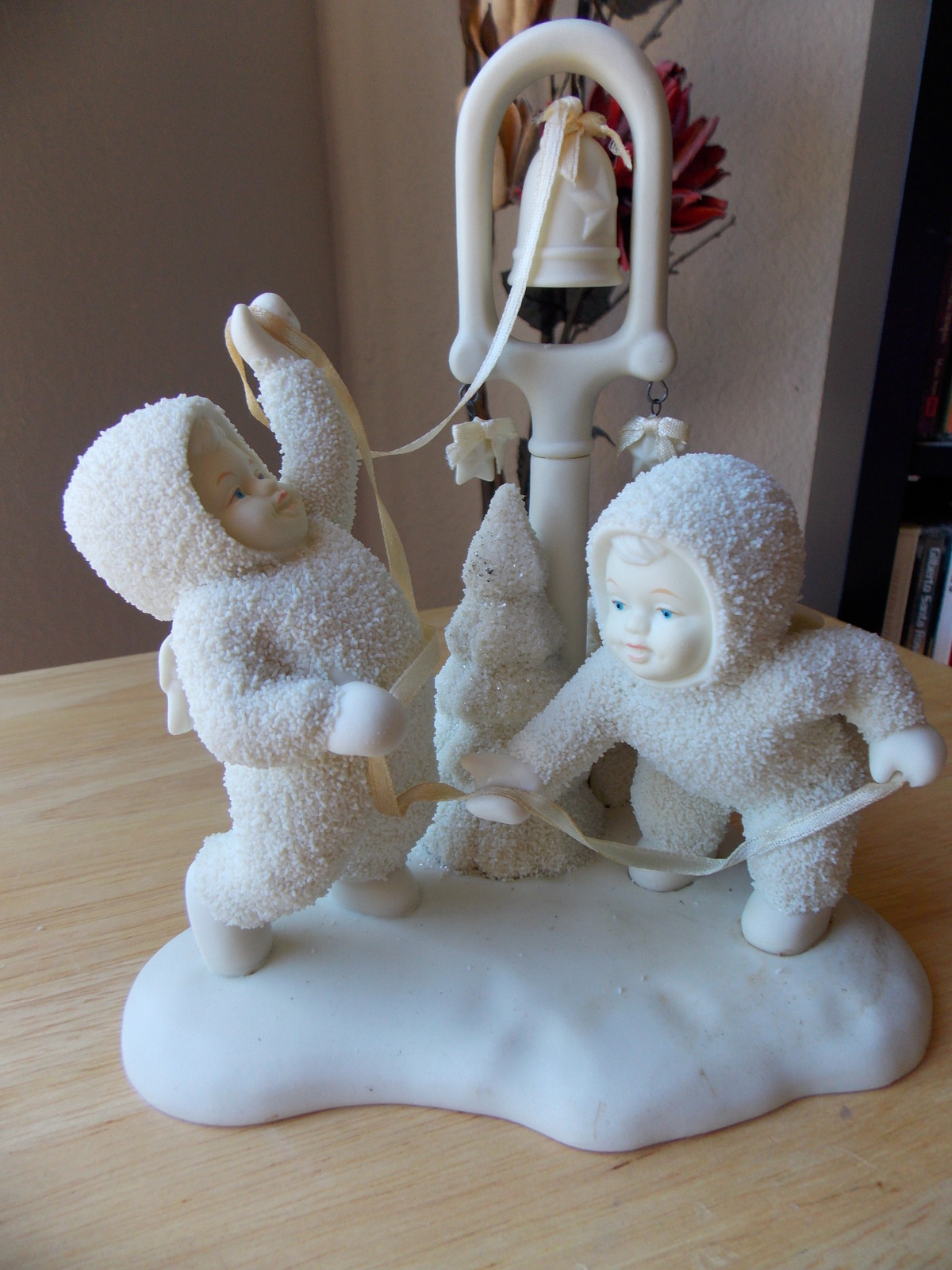 Dept. 56 1995 Snowbabies Retired “Ring The Bells…It’s Christmas ...