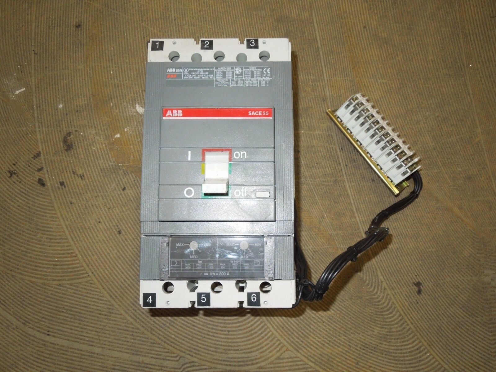 ABB SACE S5 S5N 300A 3P 600VAC/DC Circuit and 50 similar items
