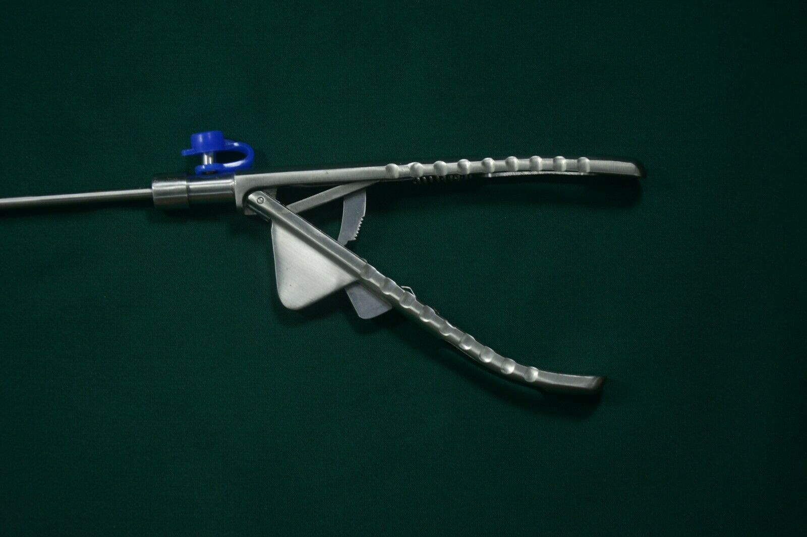 Laparoscopic V-Type Straight Jaw Needle Holder Driver Surgical ...