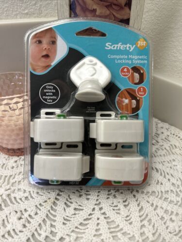 Safety 1st Magnetic Tot Lok Deluxe Starter Set 4 Locks + 1 Key NEW ...