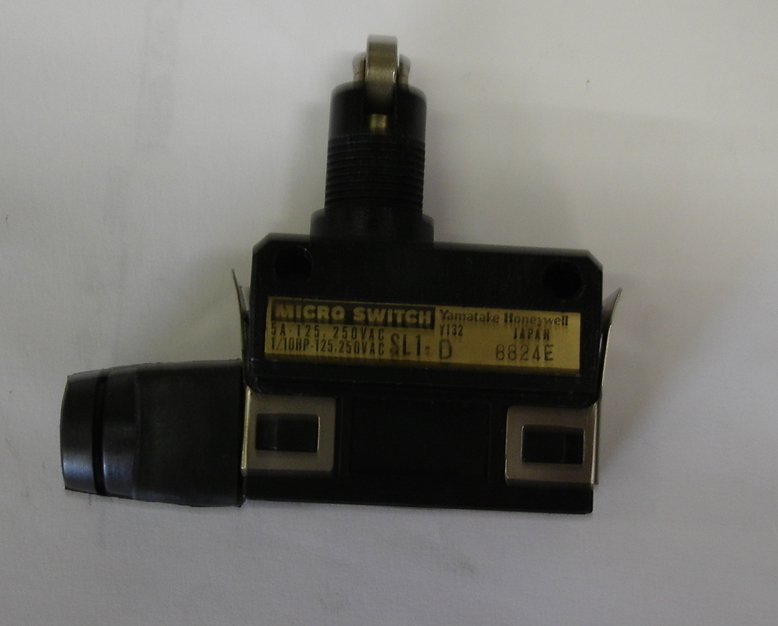 Yamatake Limit Switch SL1-D - Other Consumer Electronics