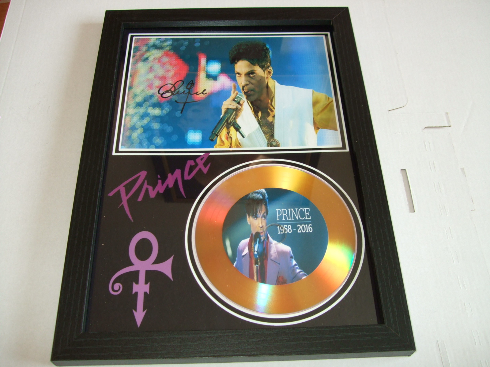 prince signed disc - CDs