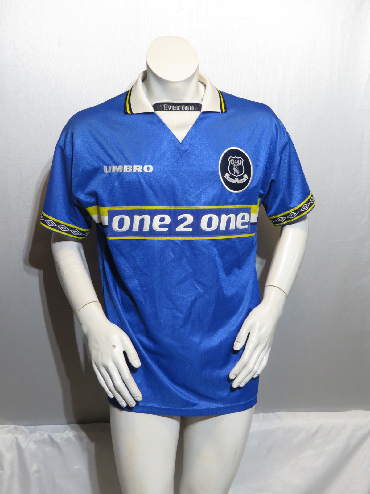 Everton FC Jersey (VTG) - 1997 Home Jersey by Umbro - Men's Large ...