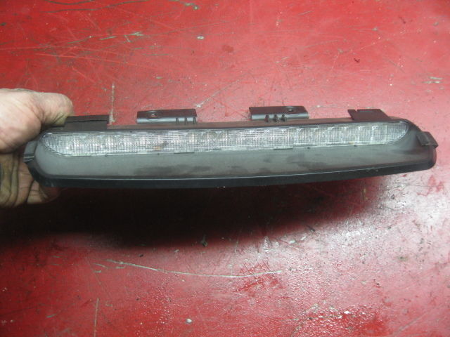 04 03 02 01 00 volvo s40 third 3rd brake tail light assembly - Tail Lights