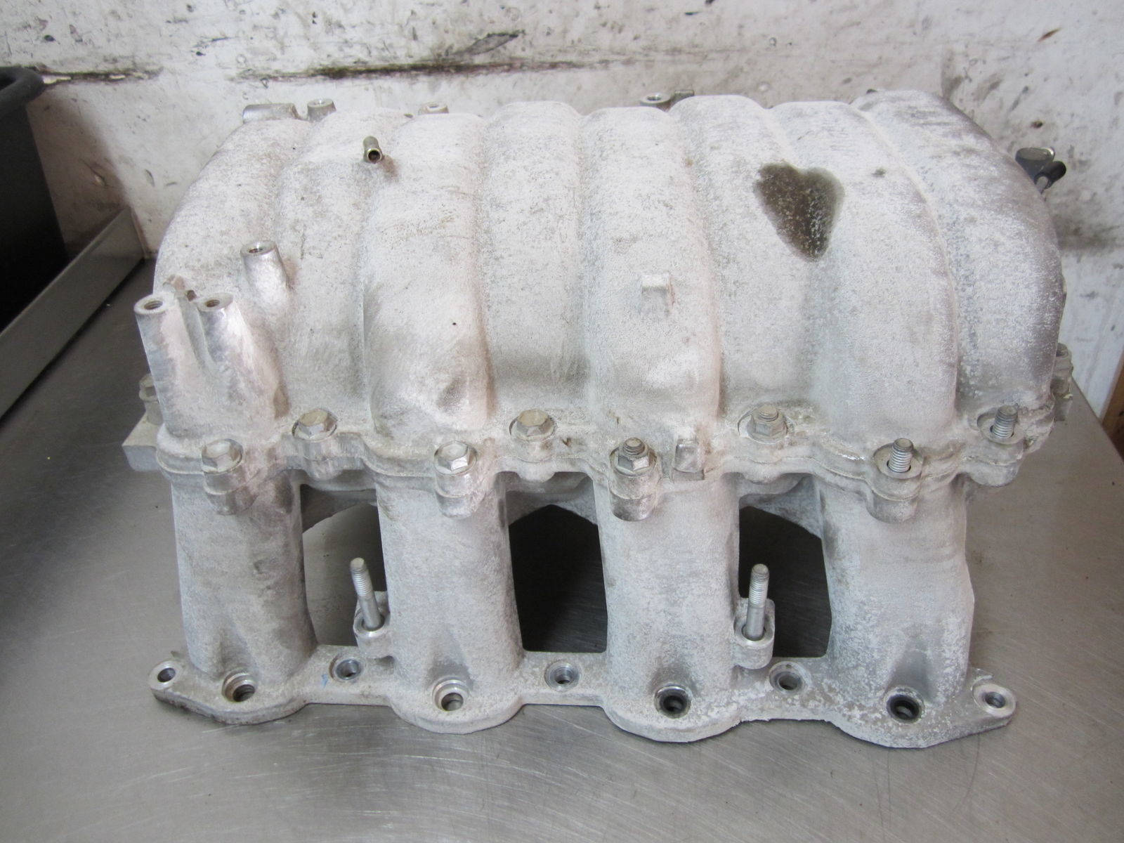 64P103 INTAKE MANIFOLD PLENUM 2004 TOYOTA SEQUOIA 4.7 - Intake Manifold