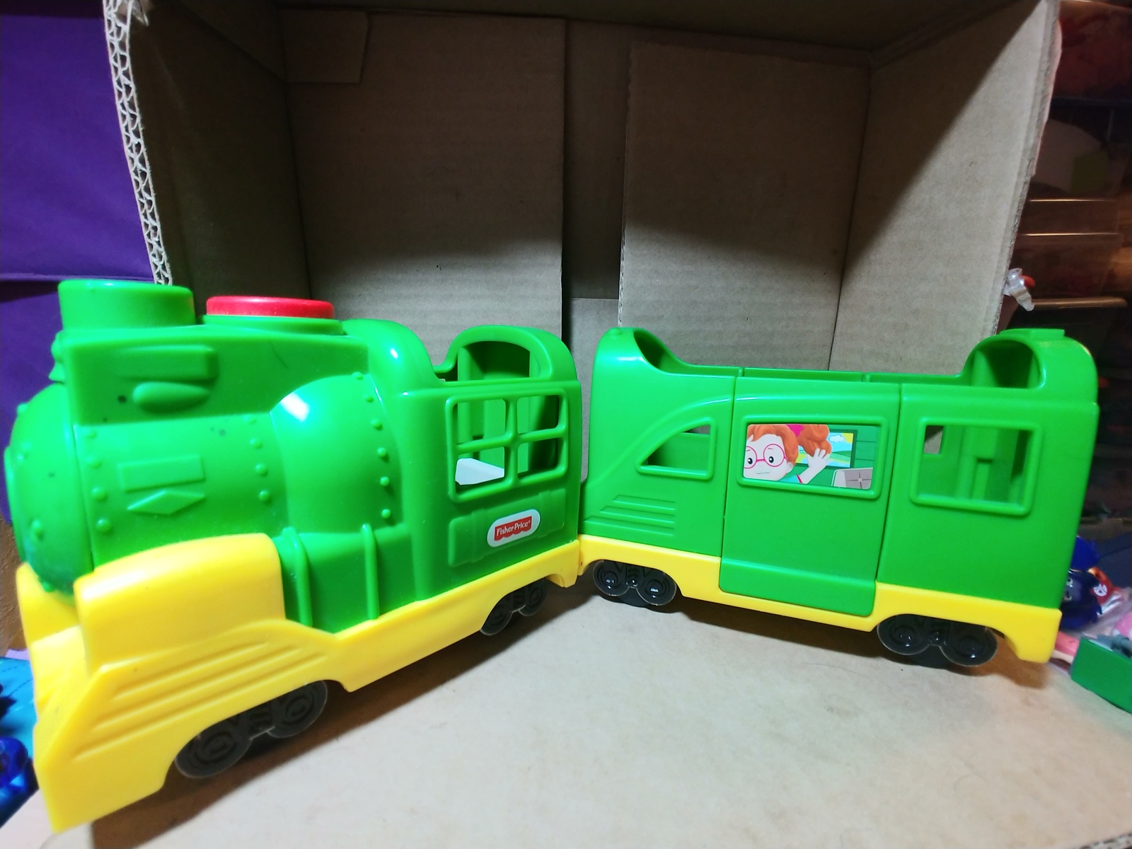 Fisher-Price Little People Friendly Passengers Train Green - Little ...
