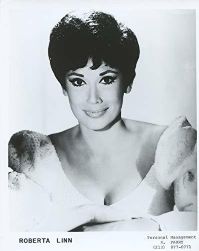 Roberta Linn 8x10 ORIGINAL Photo #V7889 - TV & Movie Character Toys