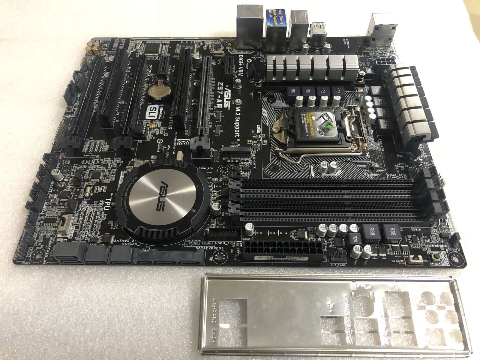 ASUS Z97-AR Motherboard Chipset Intel Z97 LGA1150 HDMI Display Port ...
