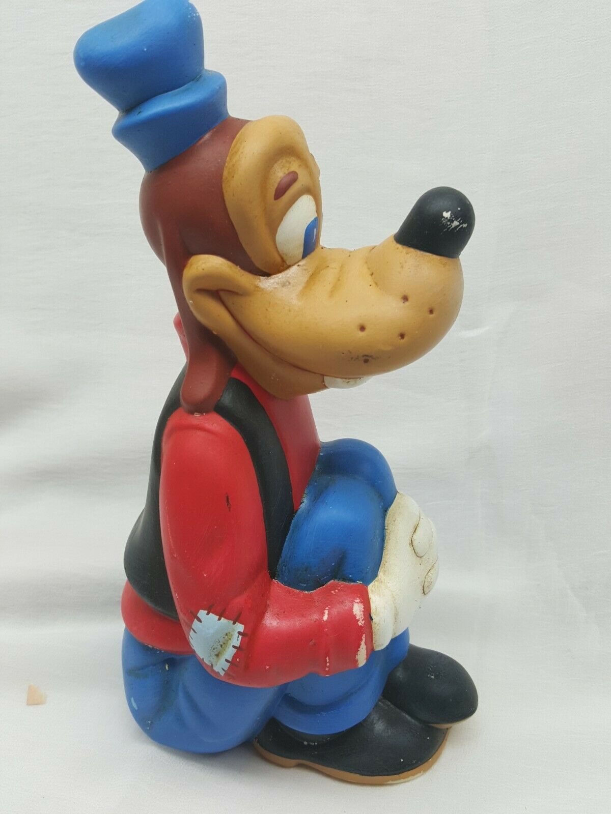 GOOFY Sitting Ceramic Figure 9" Vintage Walt Disney Hand Painted Red ...