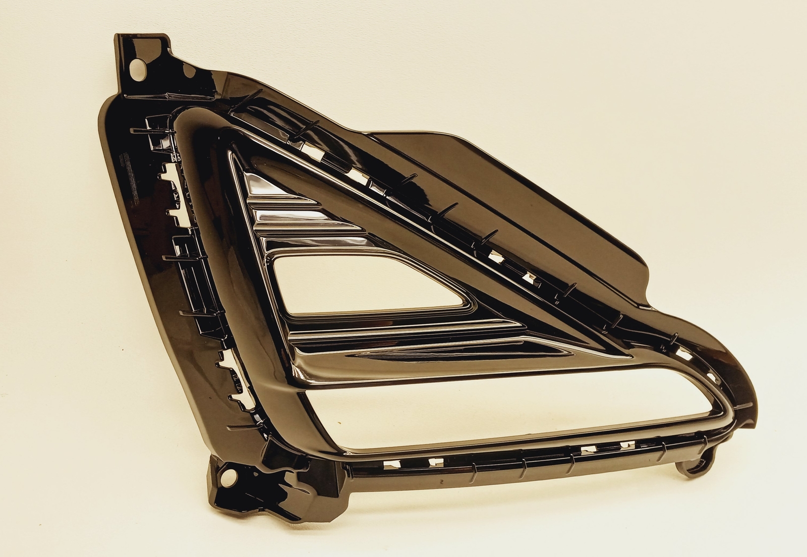 New OEM Rear Bumper Trim Bezel 2019-2021 Forte 86662-M7010 RH Gloss ...