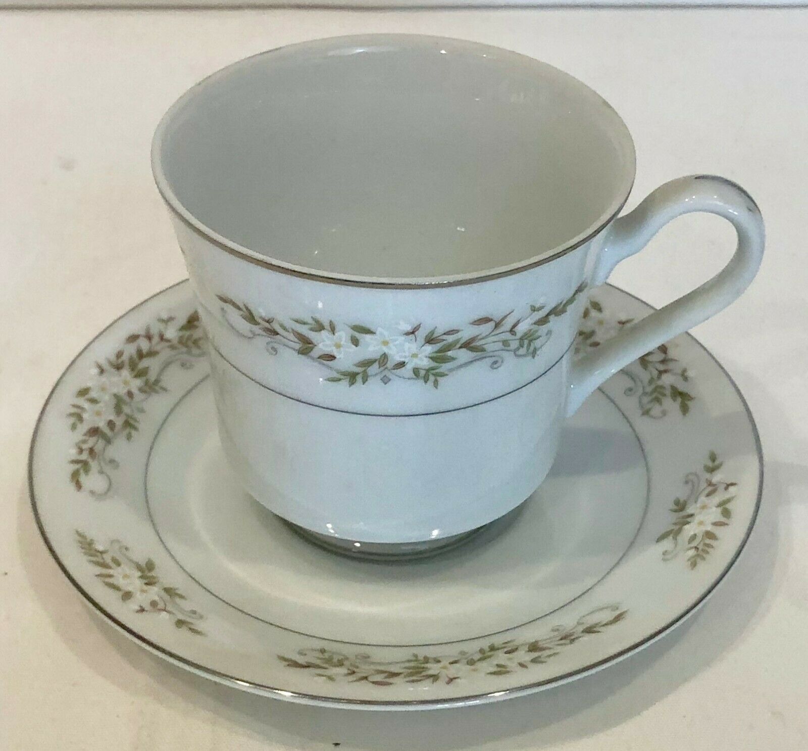 International Silver Co. "SPRINGTIME" Fine China Dinnerware Collection ...
