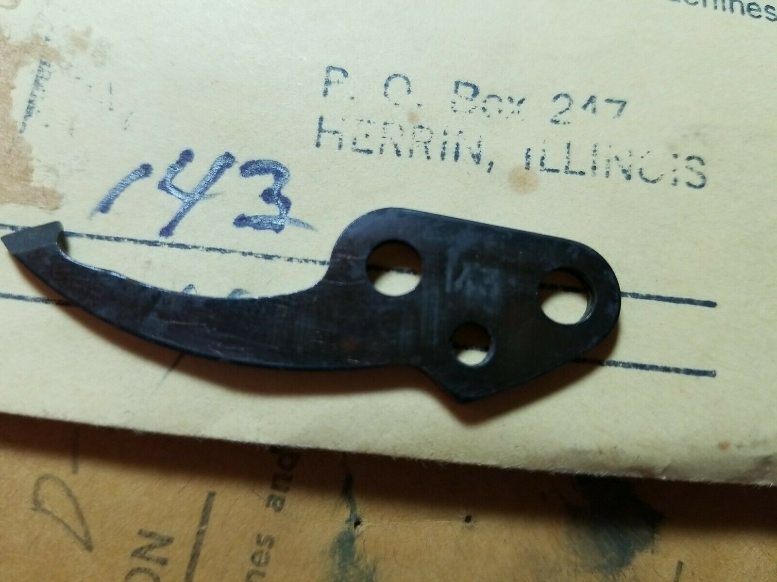 143 CONTAINER STAPLING CORP Anvil 143 Wiredyne Actuated Carton Stapling ...