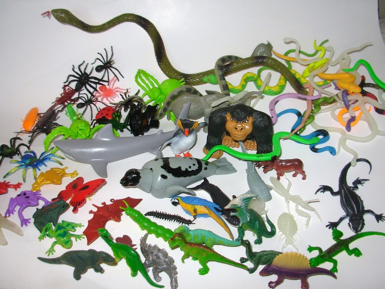Plastic Rubber Animals Lot Toys Dinosaurs Bugs Snakes Frogs Sharks ...
