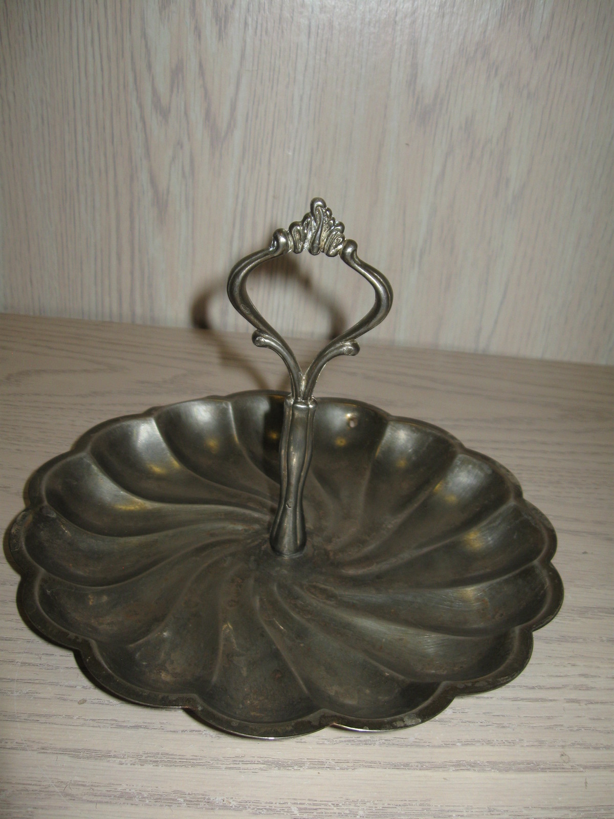 Candy Dish Silver Plate With Handle Swirl Shell Design - Silverplate