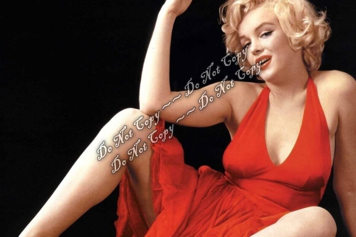 Marilyn Monroe Photo Actress Sexy Busty Cleavage Legs Pin Up Hot Star