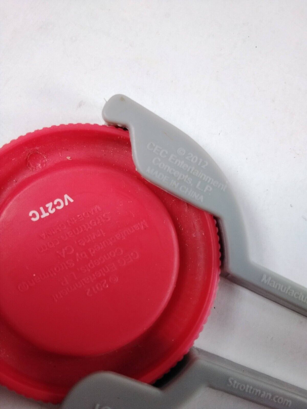 Chuck E Cheese Disk Shooter Launcher Prize Toy 2012 CEC Entertainment ...