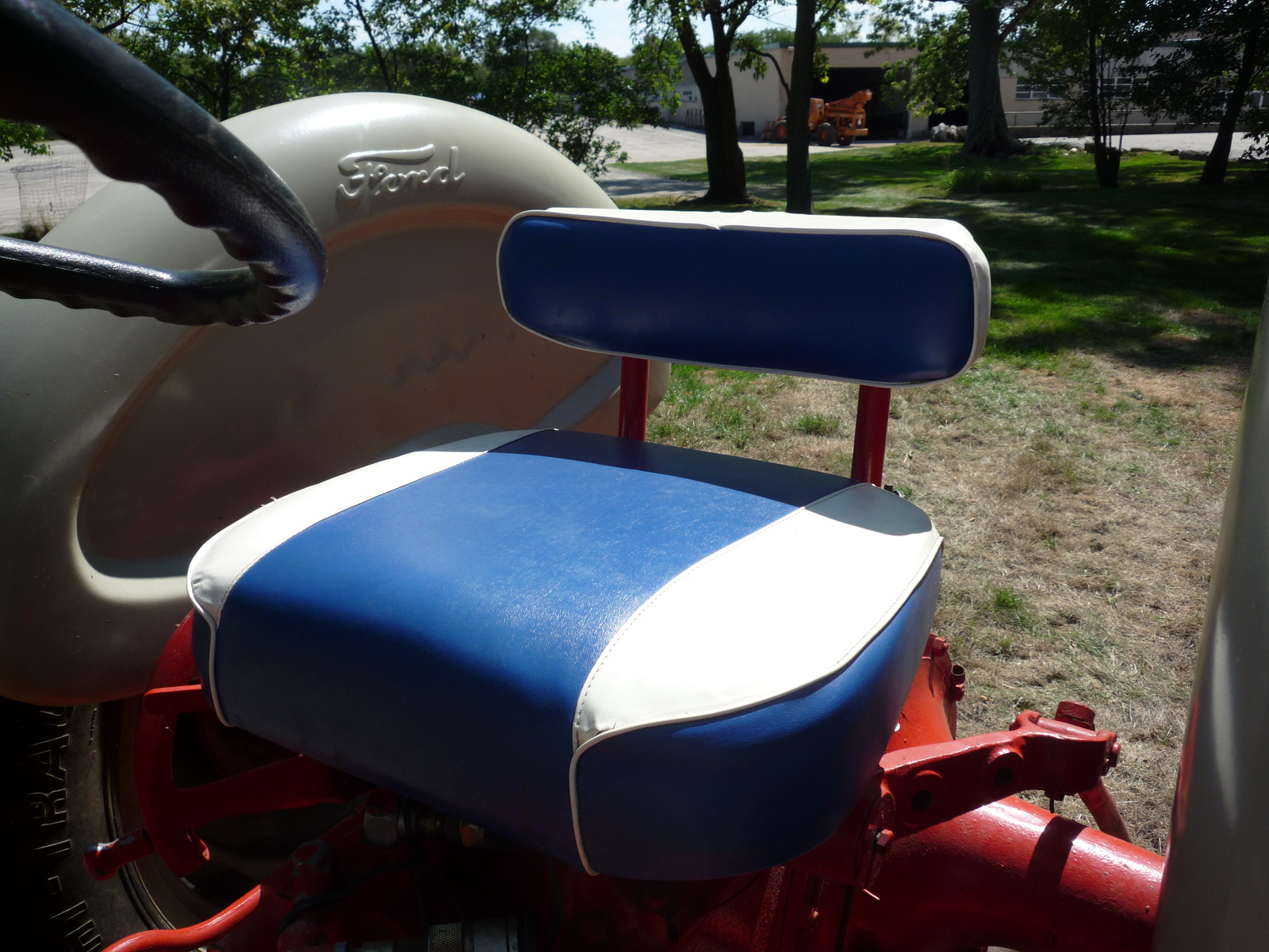 1957 Ford 801 Powermaster Tractor - Heavy Equipment