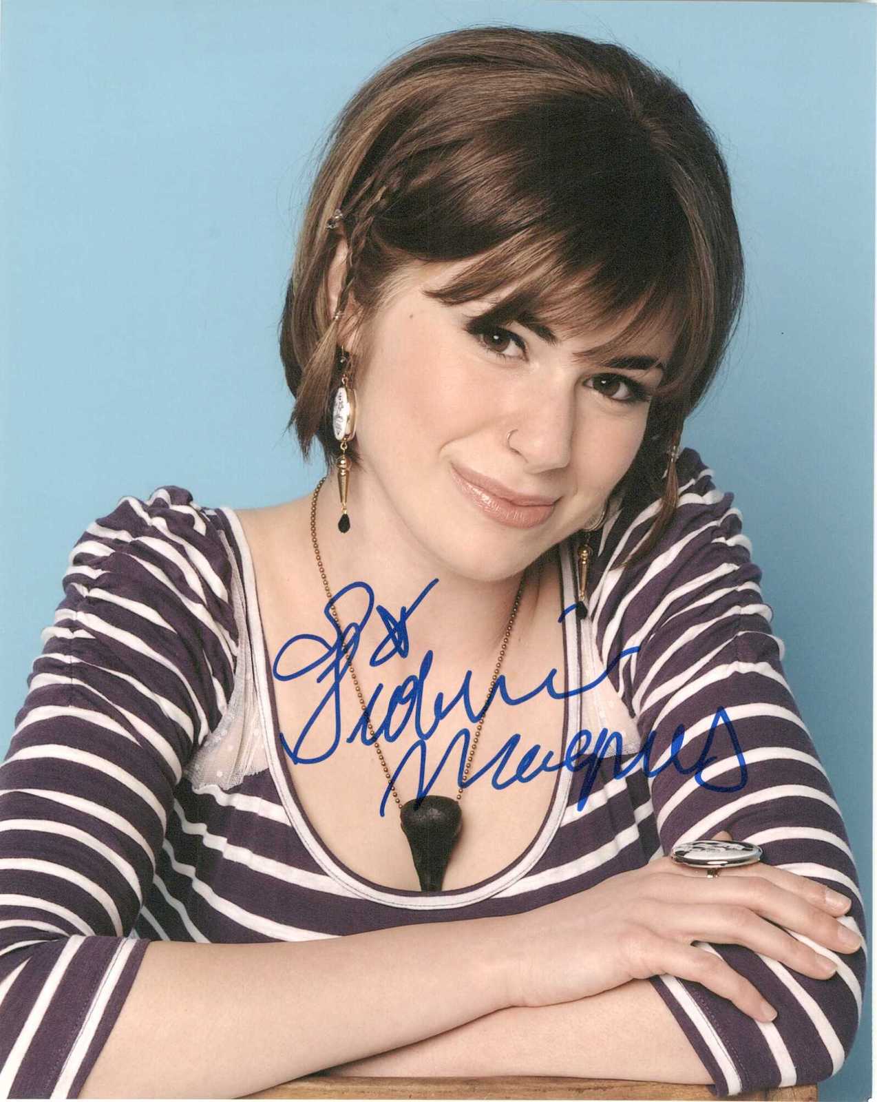 Siobhan Magnus Signed Autographed "American Idol" Glossy 8x10 Photo ...