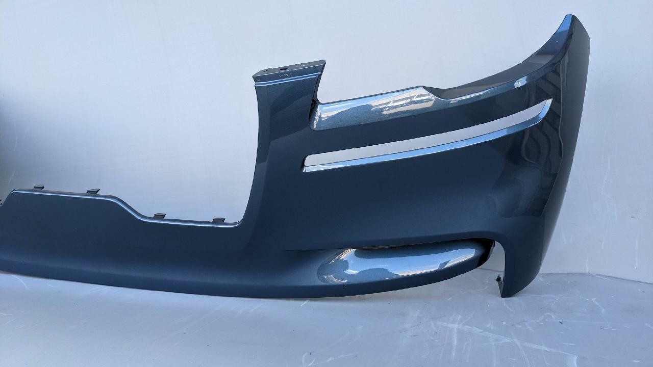 OEM 2020-2021 Lincoln aviator front bumper w/ no sensor holes Blue ...