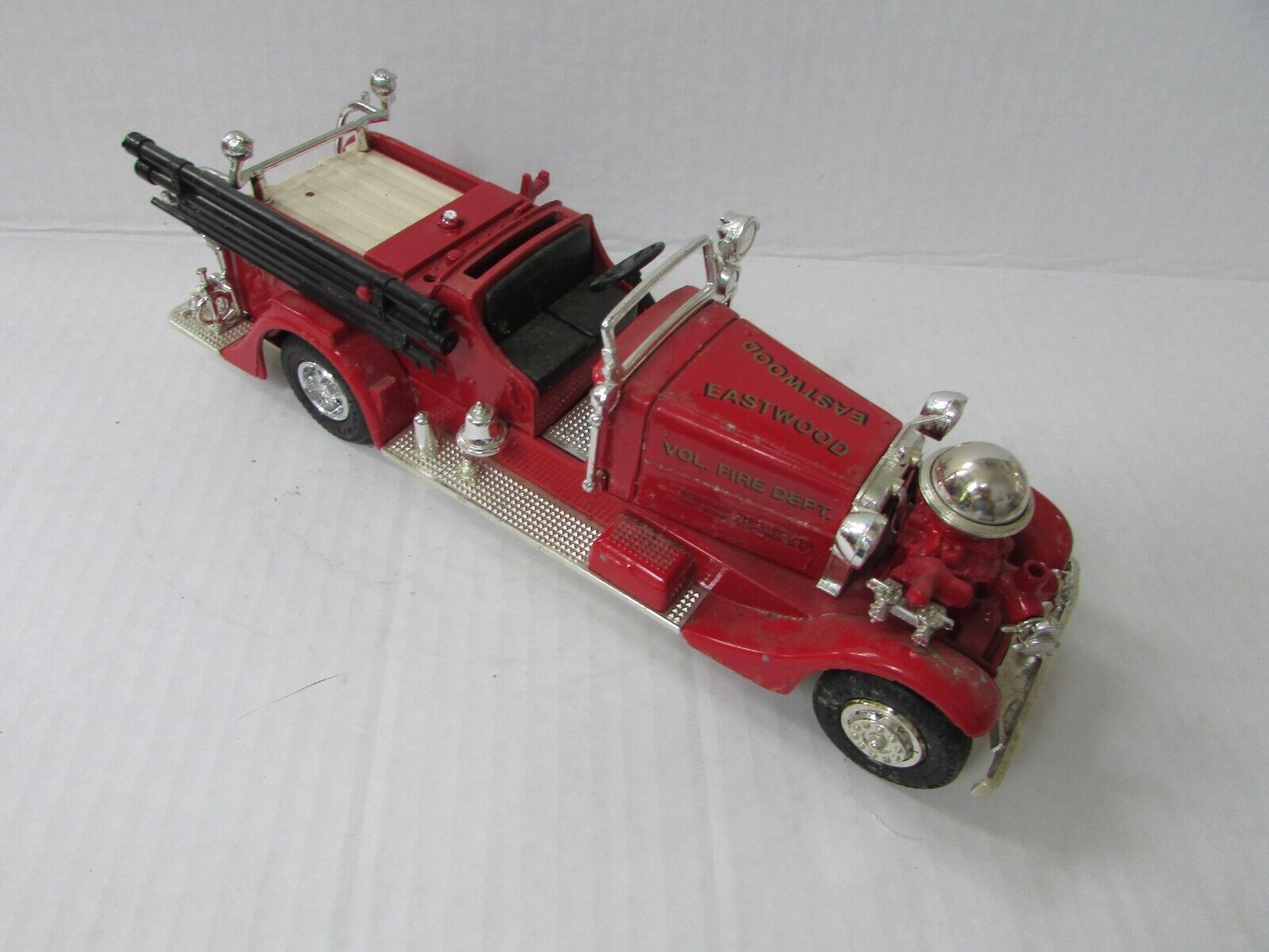 ERTL DIECAST 1938 AHRENS FOX MODEL HT FIRE TRUCK 9"L EASTWOOD FD NO.11 ...