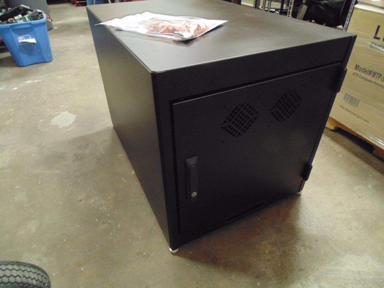 BLACK BOX RM145A-R2 Low profile compact 11U Server Rack Cabinet SOHO ...