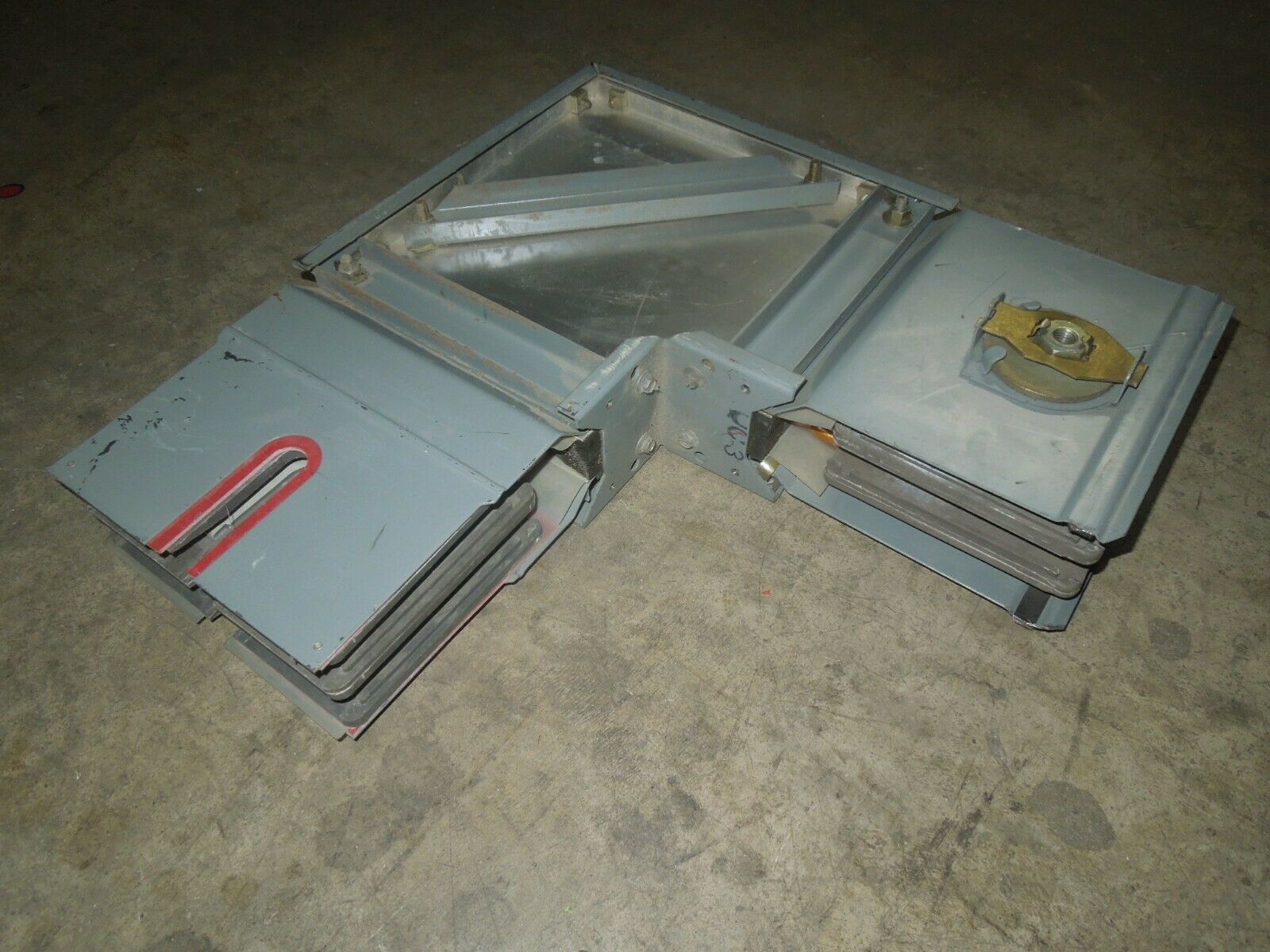 Square D AF-513-LFM12 I-Line Aluminum Feeder Busway 1350A 3ph 4W ...