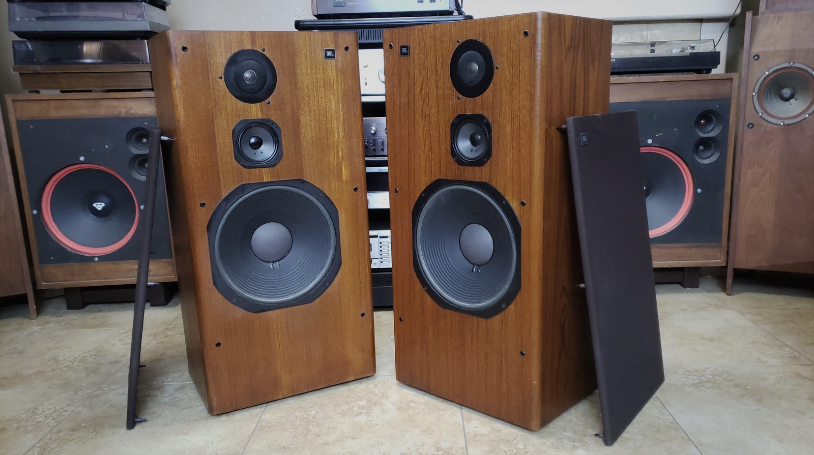 Used JBL 240ti Loudspeakers for Sale | HifiShark.com