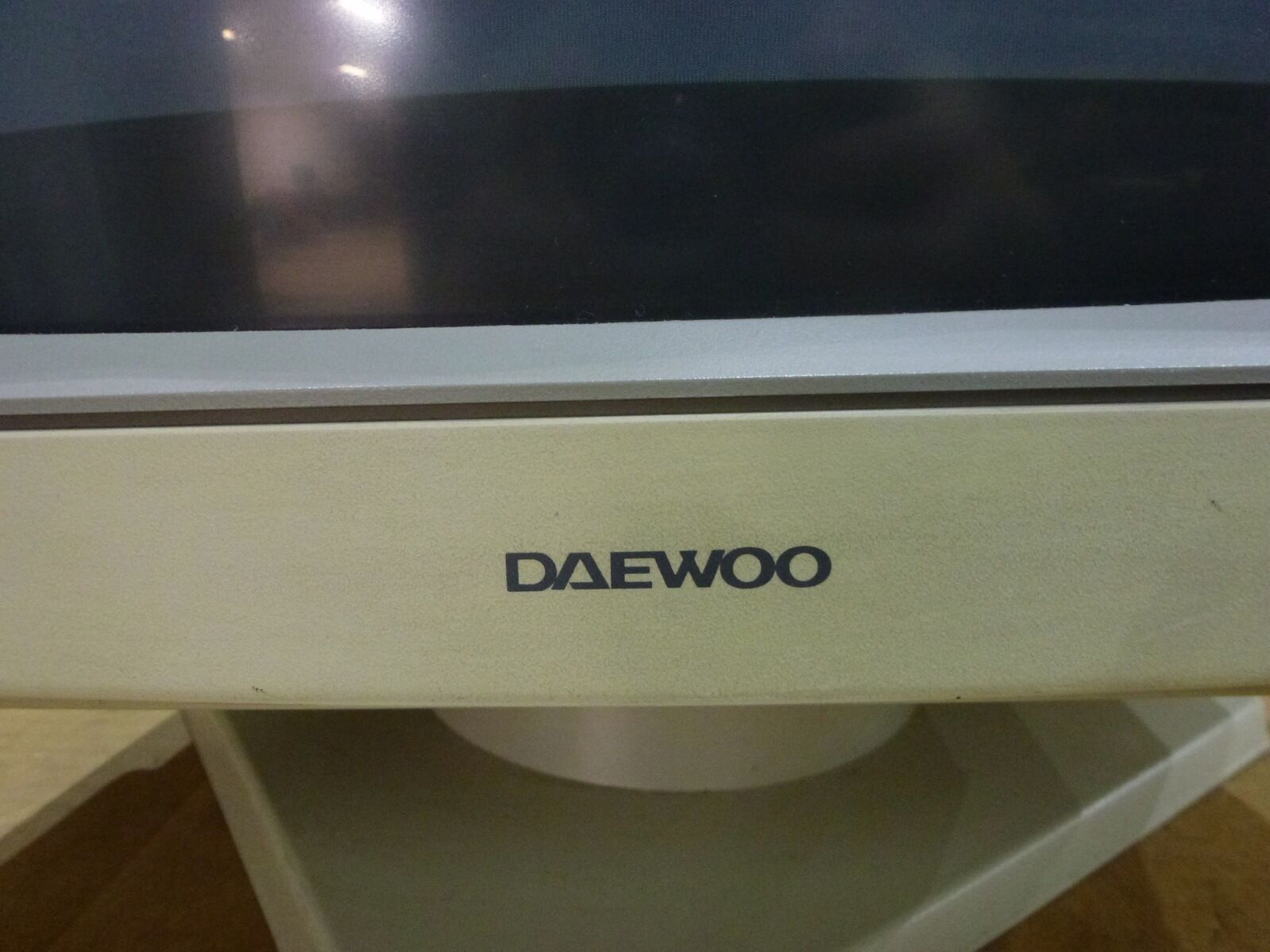 Daewoo Model CMC-1414BA Monitor - Monitors