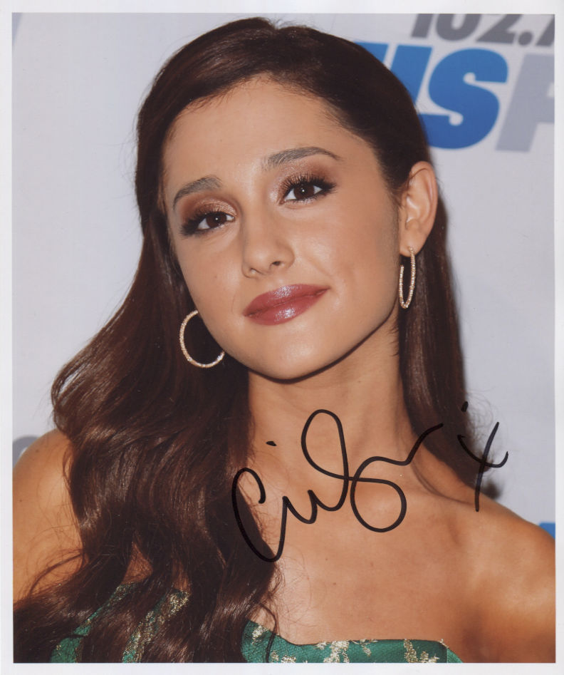 Ariana Grande SIGNED Photo + COA Lifetime Guarantee - Music
