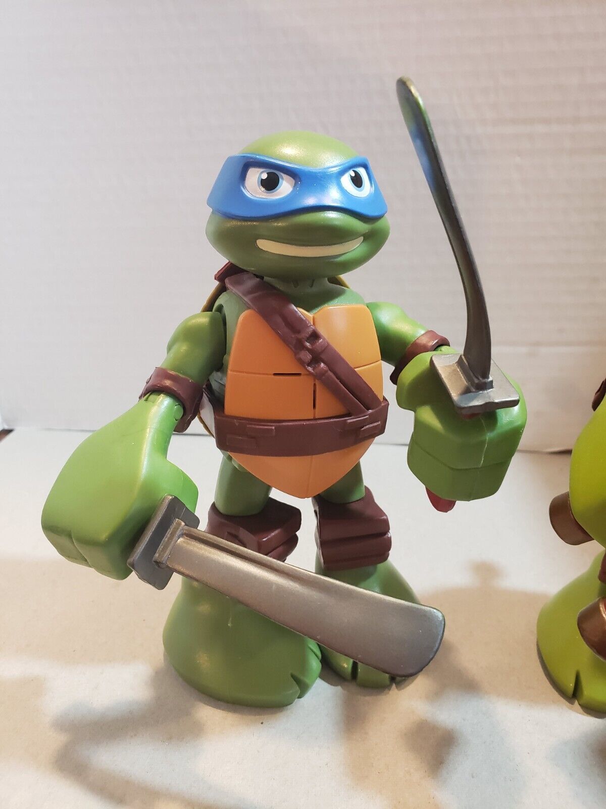 TEENAGE MUTANT NINJA TURTLES TALKING LEONARDO & MICHELANGEO TURTLE ...