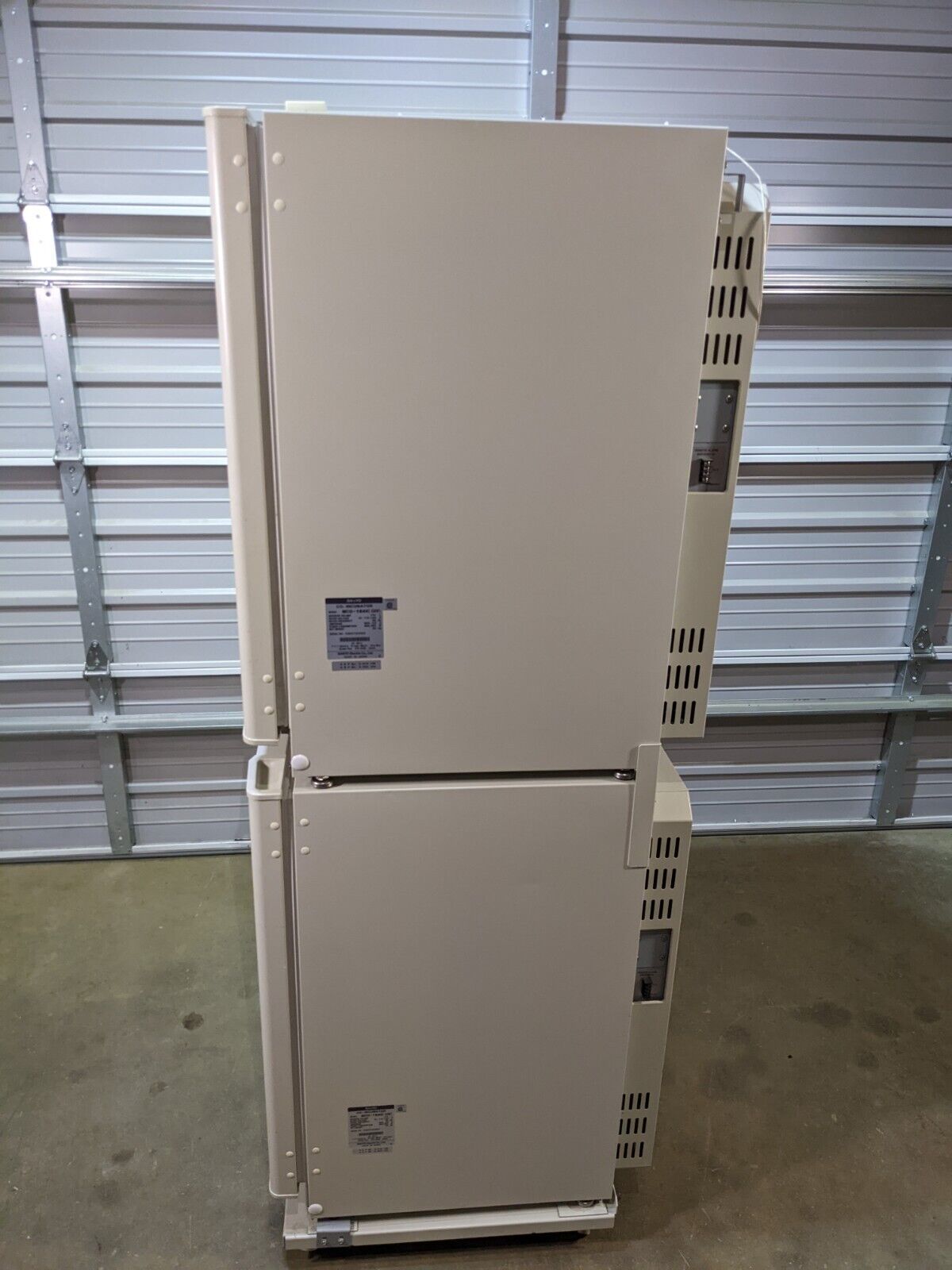 Sanyo MCO-18AIC(UV) Double-Stacked Incusafe Air-Jacketed IR CO2 ...